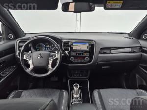 Melns Mitsubishi Outlander 2018 Rīga, ar dzinēja tilpumu 2.40 L un nobraukumu 237 tūkst. km par 15950 €, foto 8 vietnē AUTOMOTO.COM.LV