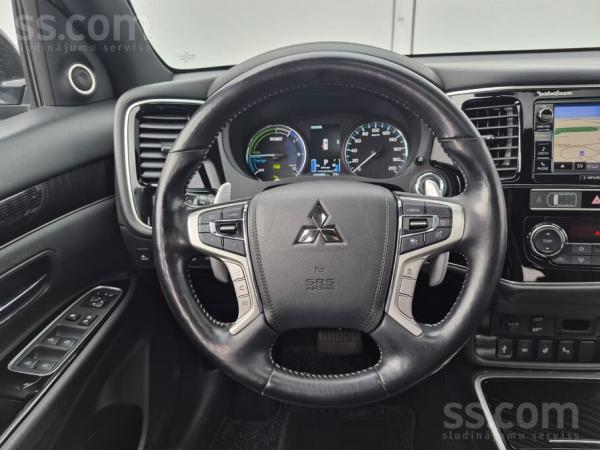 Melns Mitsubishi Outlander 2018 Rīga, ar dzinēja tilpumu 2.40 L un nobraukumu 237 tūkst. km par 15950 €, foto 8 vietnē AUTOMOTO.COM.LV