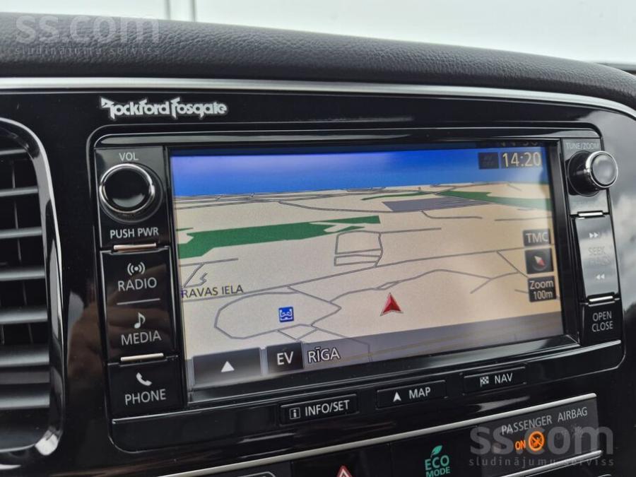 Melns Mitsubishi Outlander 2018 Rīga, ar dzinēja tilpumu 2.40 L un nobraukumu 237 tūkst. km par 15950 €, foto 12 vietnē AUTOMOTO.COM.LV