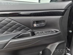 Melns Mitsubishi Outlander 2018 Rīga, ar dzinēja tilpumu 2.40 L un nobraukumu 237 tūkst. km par 15950 €, foto 15 vietnē AUTOMOTO.COM.LV