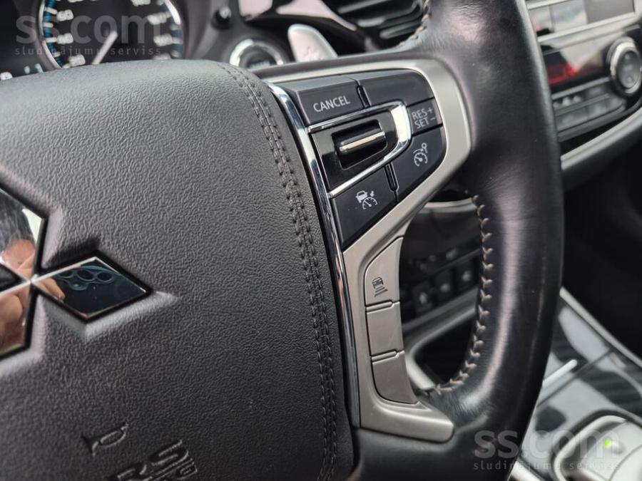 Melns Mitsubishi Outlander 2018 Rīga, ar dzinēja tilpumu 2.40 L un nobraukumu 237 tūkst. km par 15950 €, foto 17 vietnē AUTOMOTO.COM.LV