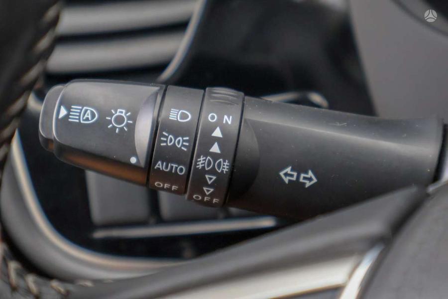 Black Mitsubishi Outlander 2018 in Kaunas, with an engine capacity of 2.36 L and mileage of 166 thousand km for 15999 €, photo 28 on AUTOMOTO.COM.LV
