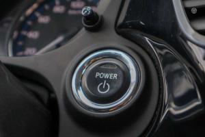 Black Mitsubishi Outlander 2018 in Kaunas, with an engine capacity of 2.36 L and mileage of 166 thousand km for 15999 €, photo 29 on AUTOMOTO.COM.LV