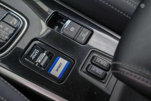 Black Mitsubishi Outlander 2018 in Kaunas, with an engine capacity of 2.36 L and mileage of 166 thousand km for 15999 €, photo 32 on AUTOMOTO.COM.LV
