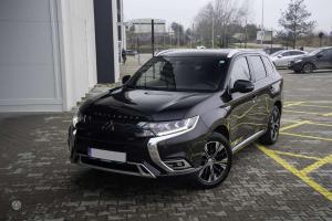Melns Mitsubishi Outlander 2019 Viļņa, ar dzinēja tilpumu 2.36 L un nobraukumu 145 tūkst. km par 16999 €, foto  vietnē AUTOMOTO.COM.LV