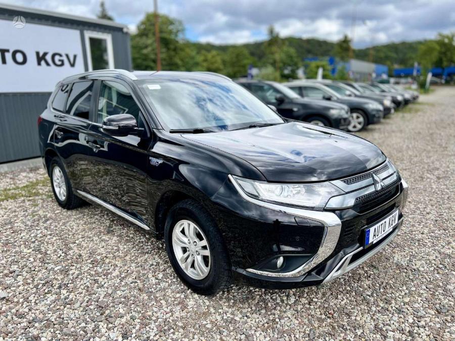 Melns Mitsubishi Outlander 2019 Kauņa, ar dzinēja tilpumu 2.40 L un nobraukumu 224 tūkst. km par 17999 €, foto 5 vietnē AUTOMOTO.COM.LV