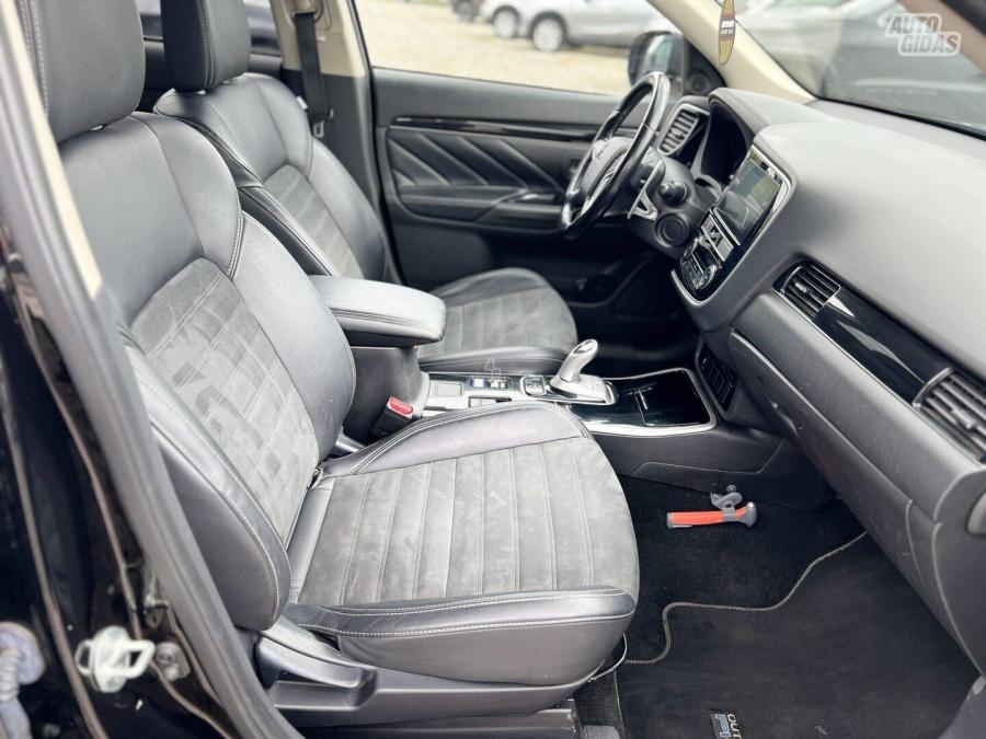 Melns Mitsubishi Outlander 2019 Kauņa, ar dzinēja tilpumu 2.40 L un nobraukumu 224 tūkst. km par 14999 €, foto 10 vietnē AUTOMOTO.COM.LV