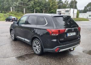 Melns Mitsubishi Outlander 2019 Rīga, ar dzinēja tilpumu 2.00 L un nobraukumu 79 tūkst. km par 19700 €, foto 4 vietnē AUTOMOTO.COM.LV