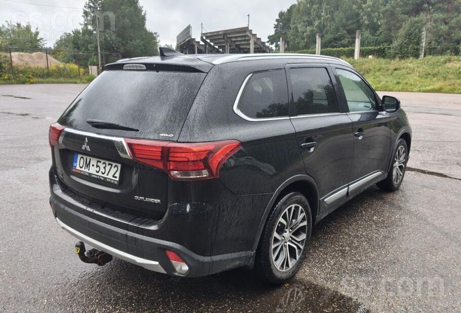 Melns Mitsubishi Outlander 2019 Rīga, ar dzinēja tilpumu 2.00 L un nobraukumu 79 tūkst. km par 19700 €, foto 6 vietnē AUTOMOTO.COM.LV