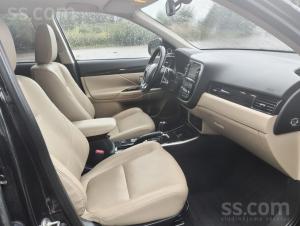 Melns Mitsubishi Outlander 2019 Rīga, ar dzinēja tilpumu 2.00 L un nobraukumu 79 tūkst. km par 19700 €, foto 14 vietnē AUTOMOTO.COM.LV