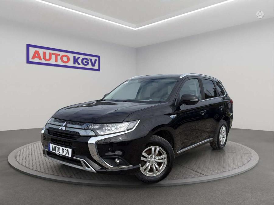Melns Mitsubishi Outlander 2019 Kauņa, ar dzinēja tilpumu 2.40 L un nobraukumu 224 tūkst. km par 14999 €, foto 1 vietnē AUTOMOTO.COM.LV