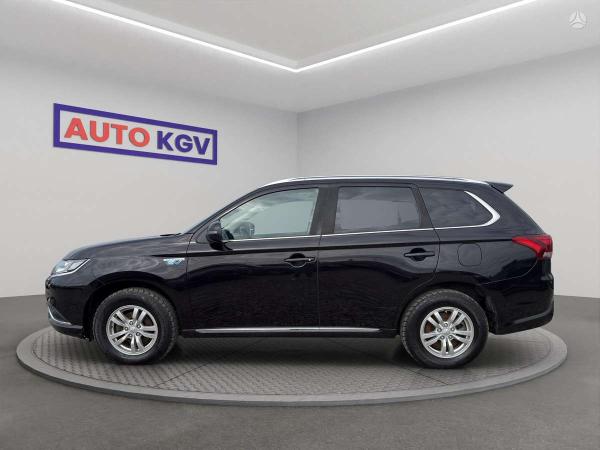 Black Mitsubishi Outlander 2019 in Kaunas, with an engine capacity of 2.40 L and mileage of 224 thousand km for 14999 €, photo 2 on AUTOMOTO.COM.LV