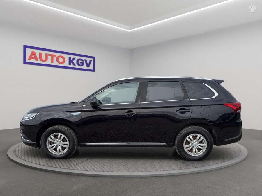 Melns Mitsubishi Outlander 2019 Kauņa, ar dzinēja tilpumu 2.40 L un nobraukumu 224 tūkst. km par 14999 €, foto 3 vietnē AUTOMOTO.COM.LV