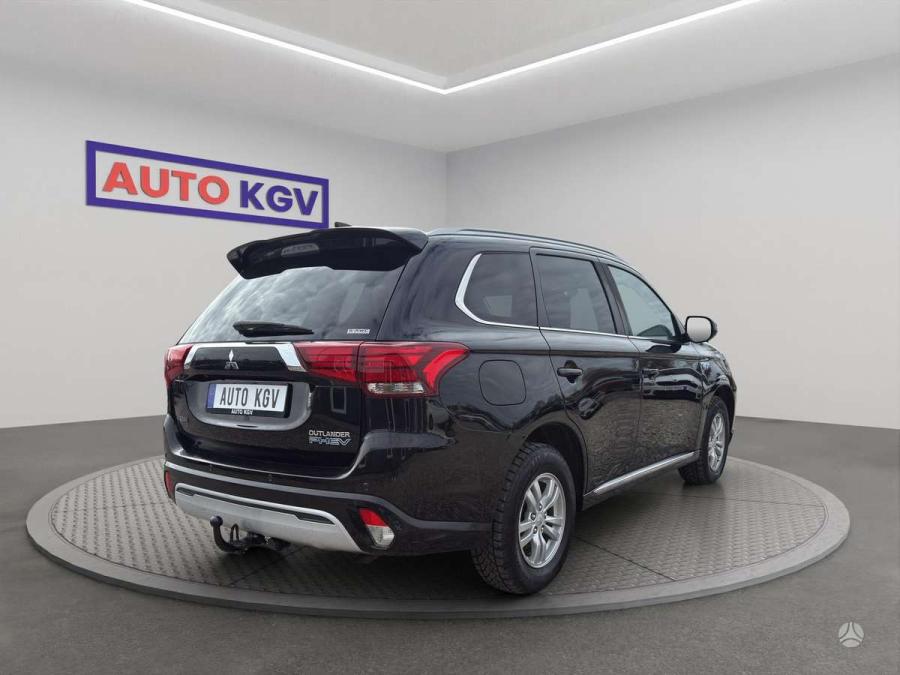 Melns Mitsubishi Outlander 2019 Kauņa, ar dzinēja tilpumu 2.40 L un nobraukumu 224 tūkst. km par 14999 €, foto 6 vietnē AUTOMOTO.COM.LV