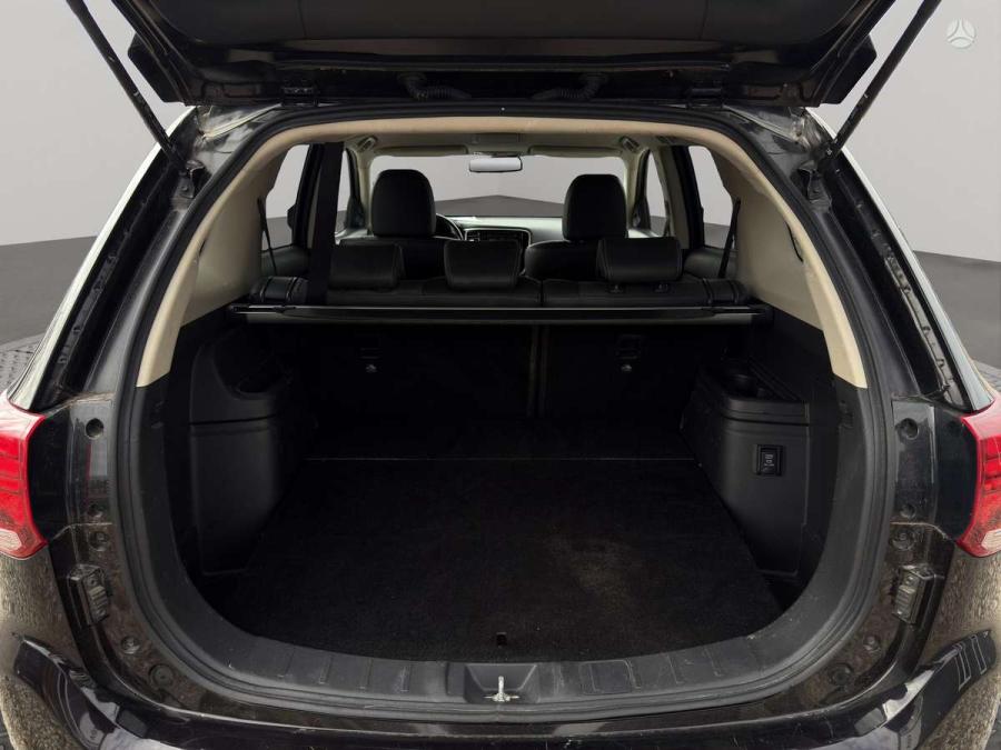 Melns Mitsubishi Outlander 2019 Kauņa, ar dzinēja tilpumu 2.40 L un nobraukumu 224 tūkst. km par 14999 €, foto 11 vietnē AUTOMOTO.COM.LV