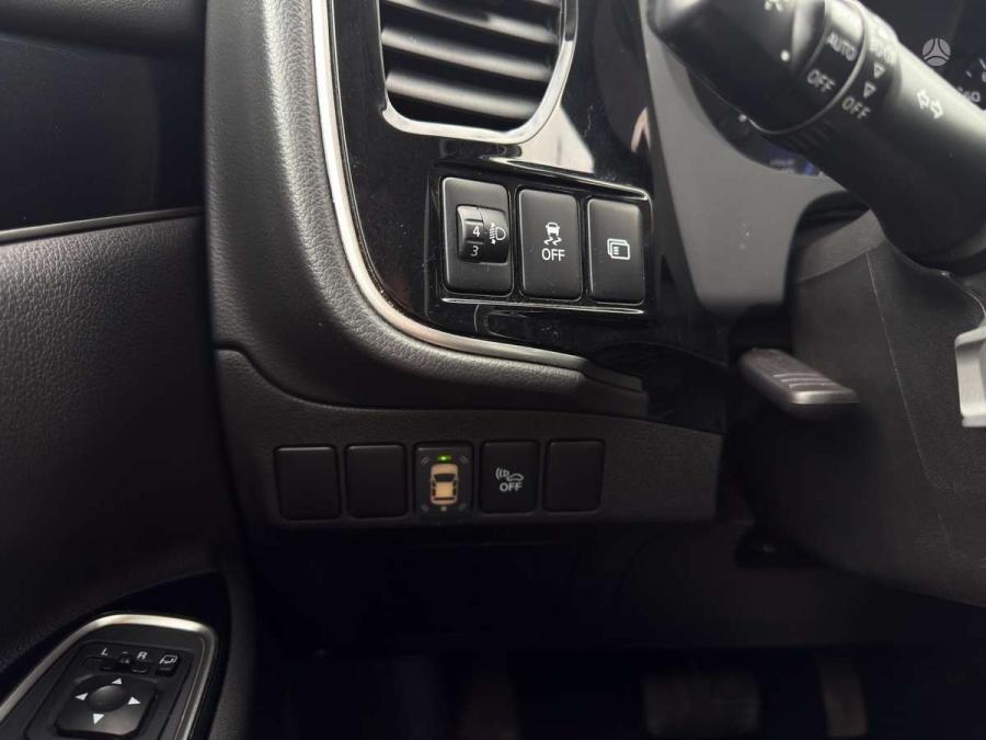 Melns Mitsubishi Outlander 2019 Kauņa, ar dzinēja tilpumu 2.40 L un nobraukumu 224 tūkst. km par 14999 €, foto 18 vietnē AUTOMOTO.COM.LV