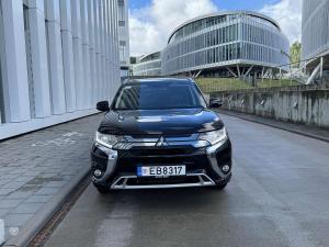 Melns Mitsubishi Outlander 2019 Viļņa, ar dzinēja tilpumu 2.36 L un nobraukumu 225 tūkst. km par 14999 €, foto 3 vietnē AUTOMOTO.COM.LV