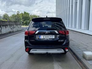 Melns Mitsubishi Outlander 2019 Viļņa, ar dzinēja tilpumu 2.36 L un nobraukumu 225 tūkst. km par 14999 €, foto 6 vietnē AUTOMOTO.COM.LV