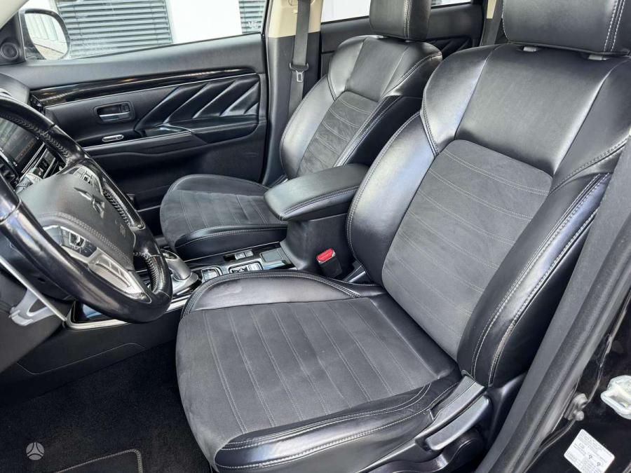 Melns Mitsubishi Outlander 2019 Viļņa, ar dzinēja tilpumu 2.36 L un nobraukumu 225 tūkst. km par 14999 €, foto 14 vietnē AUTOMOTO.COM.LV