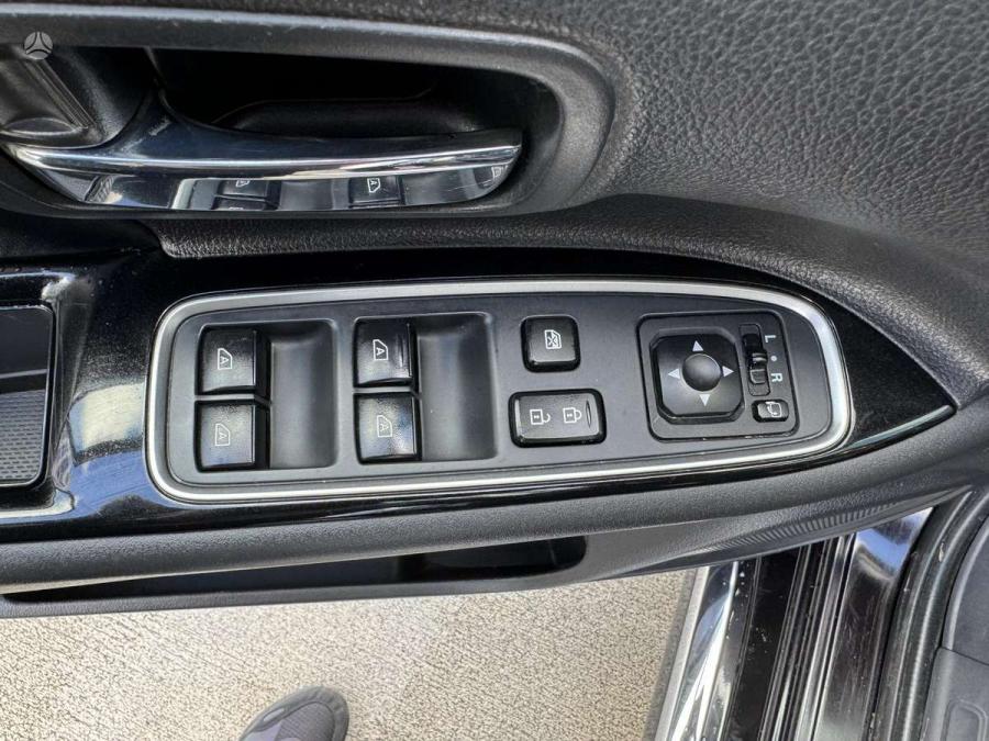 Melns Mitsubishi Outlander 2019 Viļņa, ar dzinēja tilpumu 2.36 L un nobraukumu 225 tūkst. km par 14999 €, foto 15 vietnē AUTOMOTO.COM.LV