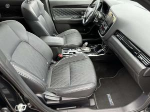 Melns Mitsubishi Outlander 2019 Viļņa, ar dzinēja tilpumu 2.40 L un nobraukumu 152 tūkst. km par 17250 €, foto 9 vietnē AUTOMOTO.COM.LV