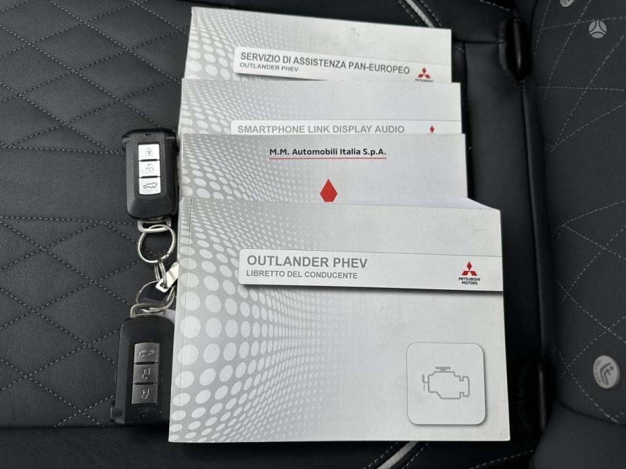 Melns Mitsubishi Outlander 2019 Viļņa, ar dzinēja tilpumu 2.40 L un nobraukumu 152 tūkst. km par 17250 €, foto 32 vietnē AUTOMOTO.COM.LV