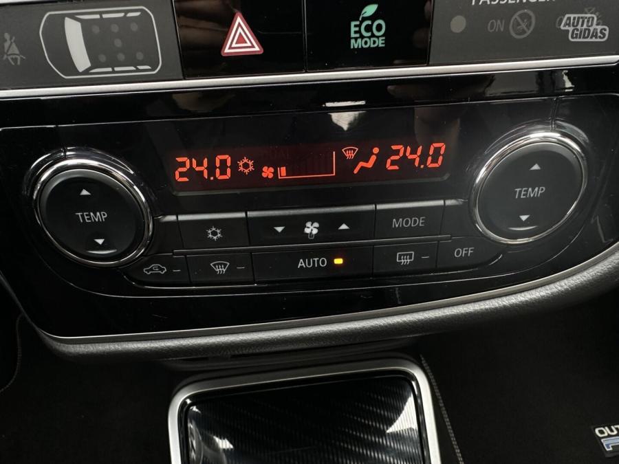 Black Mitsubishi Outlander 2019 in Avizieniai, with an engine capacity of 2.40 L and mileage of 152 thousand km for 17250 €, photo 24 on AUTOMOTO.COM.LV