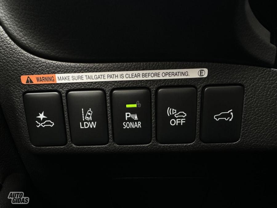 Black Mitsubishi Outlander 2019 in Avizieniai, with an engine capacity of 2.40 L and mileage of 152 thousand km for 17250 €, photo 27 on AUTOMOTO.COM.LV