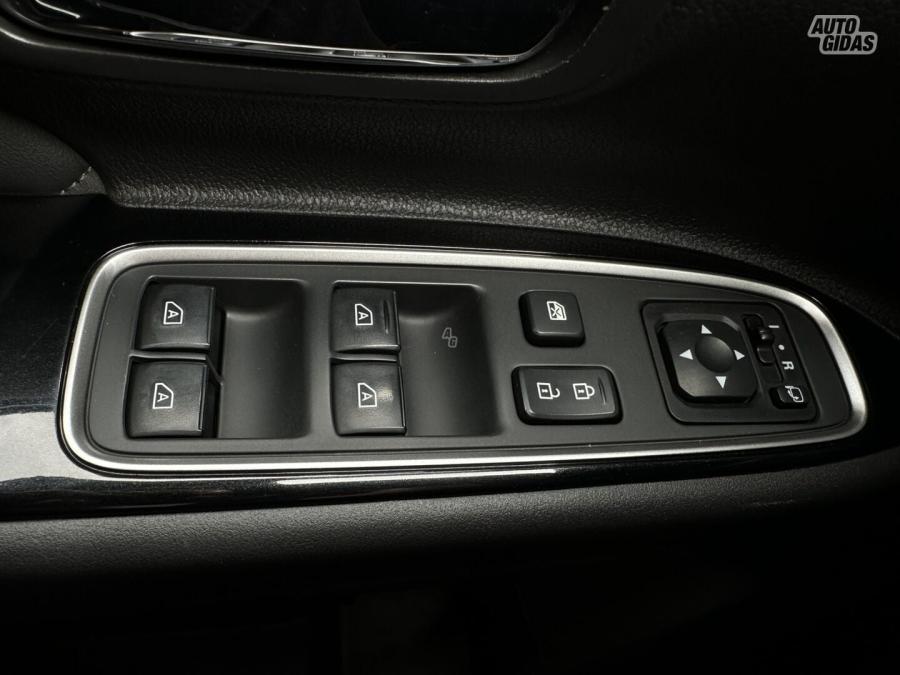 Black Mitsubishi Outlander 2019 in Avizieniai, with an engine capacity of 2.40 L and mileage of 152 thousand km for 17250 €, photo 28 on AUTOMOTO.COM.LV
