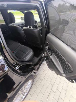 Black Mitsubishi Outlander 2019 in Vilnius, with an engine capacity of 2.36 L and mileage of 111 thousand km for 16750 €, photo 13 on AUTOMOTO.COM.LV