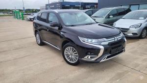 Black Mitsubishi Outlander 2019 in Siauliai, with an engine capacity of 2.00 L and mileage of 134 thousand km for 15200 €, photo  on AUTOMOTO.COM.LV