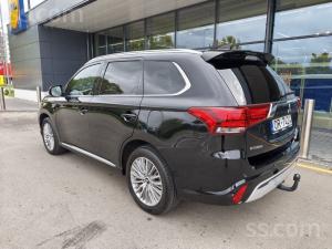 Melns Mitsubishi Outlander 2019 Rīga, ar dzinēja tilpumu 2.40 L un nobraukumu 237 tūkst. km par 15600 €, foto 7 vietnē AUTOMOTO.COM.LV