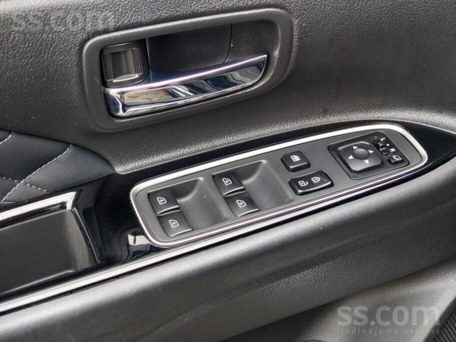 Melns Mitsubishi Outlander 2019 Rīga, ar dzinēja tilpumu 2.40 L un nobraukumu 237 tūkst. km par 15600 €, foto 14 vietnē AUTOMOTO.COM.LV