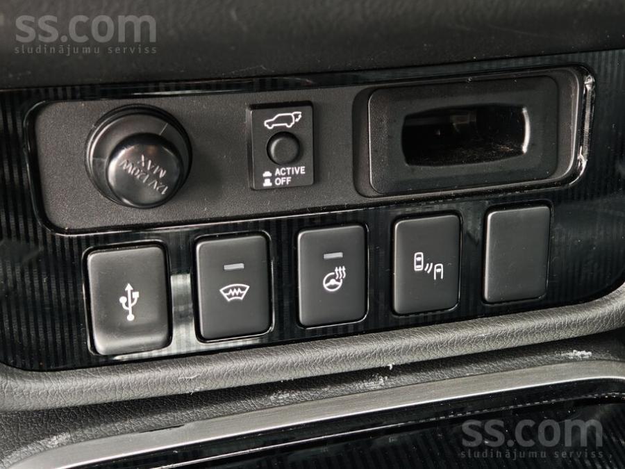 Melns Mitsubishi Outlander 2019 Rīga, ar dzinēja tilpumu 2.40 L un nobraukumu 237 tūkst. km par 15600 €, foto 15 vietnē AUTOMOTO.COM.LV