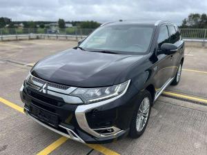 Melns Mitsubishi Outlander 2019 Viļņa, ar dzinēja tilpumu 2.40 L un nobraukumu 167 tūkst. km par 15999 €, foto  vietnē AUTOMOTO.COM.LV