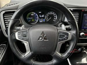Melns Mitsubishi Outlander 2020 Viļņa, ar dzinēja tilpumu 2.36 L un nobraukumu 85 tūkst. km par 21450 €, foto 6 vietnē AUTOMOTO.COM.LV