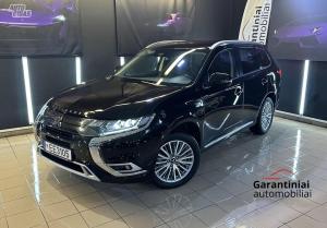 Melns Mitsubishi Outlander 2020 Avižieniai, ar dzinēja tilpumu 2.40 L un nobraukumu 85 tūkst. km par 21450 €, foto  vietnē AUTOMOTO.COM.LV