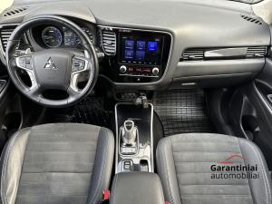 Melns Mitsubishi Outlander 2020 Avižieniai, ar dzinēja tilpumu 2.40 L un nobraukumu 85 tūkst. km par 21450 €, foto 3 vietnē AUTOMOTO.COM.LV
