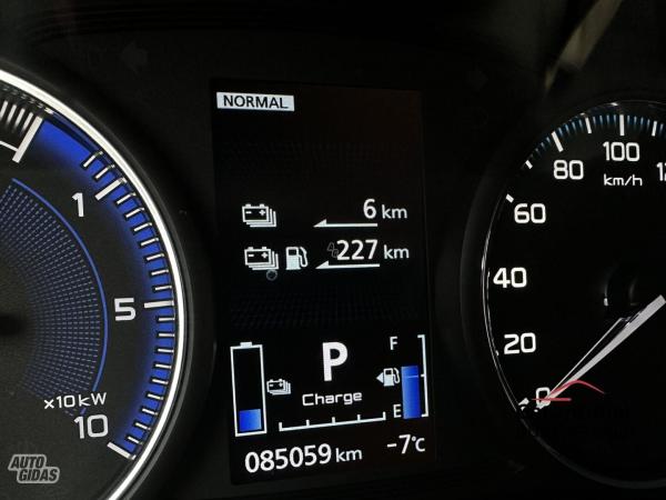 Melns Mitsubishi Outlander 2020 Avižieniai, ar dzinēja tilpumu 2.40 L un nobraukumu 85 tūkst. km par 21450 €, foto 7 vietnē AUTOMOTO.COM.LV