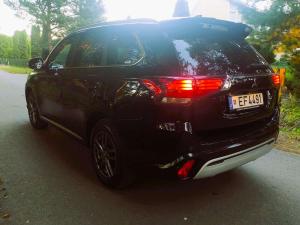 Melns Mitsubishi Outlander 2020 Viļņa, ar dzinēja tilpumu 2.36 L un nobraukumu 105 tūkst. km par 16999 €, foto 8 vietnē AUTOMOTO.COM.LV