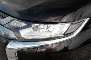 Melns Mitsubishi Outlander 2020 Viļņa, ar dzinēja tilpumu 2.00 L un nobraukumu 106 tūkst. km par 17500 €, foto 12 vietnē AUTOMOTO.COM.LV