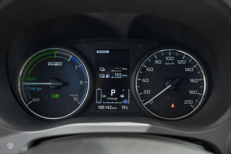 Melns Mitsubishi Outlander 2020 Viļņa, ar dzinēja tilpumu 2.00 L un nobraukumu 106 tūkst. km par 17500 €, foto 19 vietnē AUTOMOTO.COM.LV