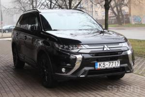 Melns Mitsubishi Outlander 2021 Rīga, ar dzinēja tilpumu 2.00 L un nobraukumu 62 tūkst. km par 19990 €, foto 3 vietnē AUTOMOTO.COM.LV