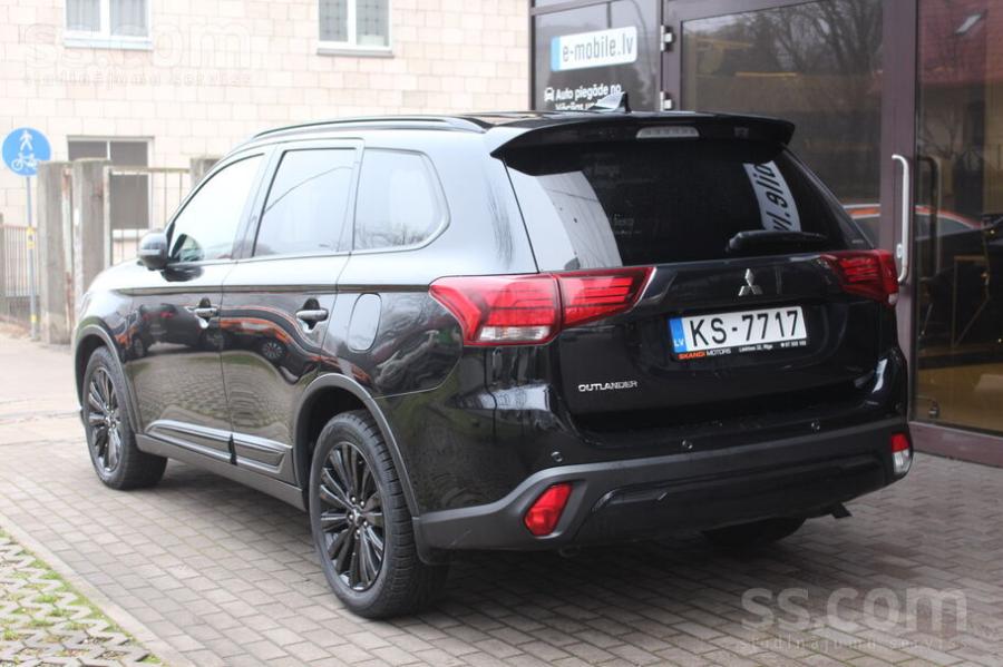 Melns Mitsubishi Outlander 2021 Rīga, ar dzinēja tilpumu 2.00 L un nobraukumu 62 tūkst. km par 19990 €, foto 6 vietnē AUTOMOTO.COM.LV