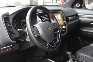 Melns Mitsubishi Outlander 2021 Rīga, ar dzinēja tilpumu 2.00 L un nobraukumu 62 tūkst. km par 19990 €, foto 7 vietnē AUTOMOTO.COM.LV