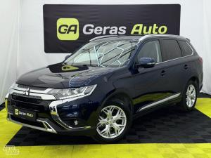 Melns Mitsubishi Outlander 2021 Avižieniai, ar dzinēja tilpumu 2.00 L un nobraukumu 72 tūkst. km par 17450 €, foto  vietnē AUTOMOTO.COM.LV