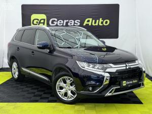 Black Mitsubishi Outlander 2021 in Avizieniai, with an engine capacity of 2.00 L and mileage of 72 thousand km for 17450 €, photo 3 on AUTOMOTO.COM.LV