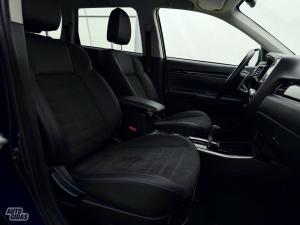 Black Mitsubishi Outlander 2021 in Avizieniai, with an engine capacity of 2.00 L and mileage of 72 thousand km for 17450 €, photo 13 on AUTOMOTO.COM.LV