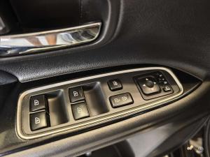 Black Mitsubishi Outlander 2021 in Vilnius, with an engine capacity of 2.36 L and mileage of 82 thousand km for 20200 €, photo 15 on AUTOMOTO.COM.LV