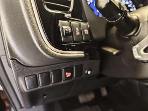 Black Mitsubishi Outlander 2021 in Vilnius, with an engine capacity of 2.36 L and mileage of 82 thousand km for 20200 €, photo 16 on AUTOMOTO.COM.LV